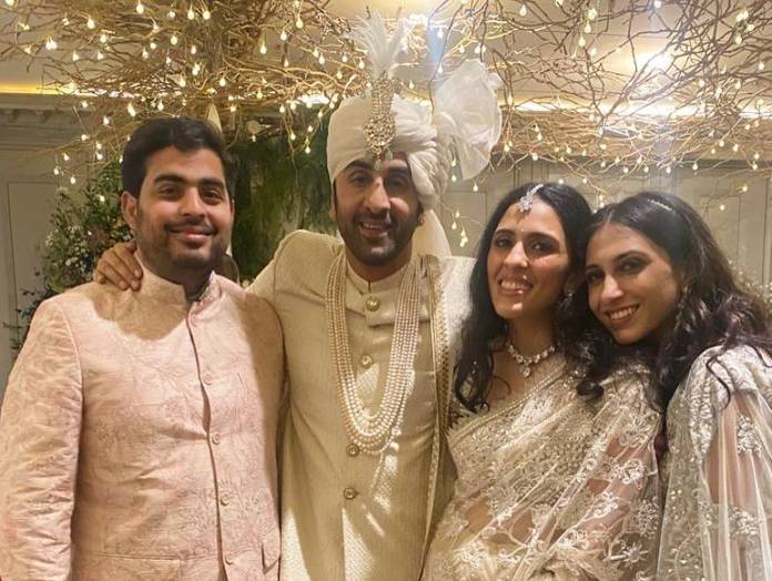 Unseen photo of Shloka Mehta, Akash Ambani with Ranbir Kapoor; how Ambanis set security team to ...