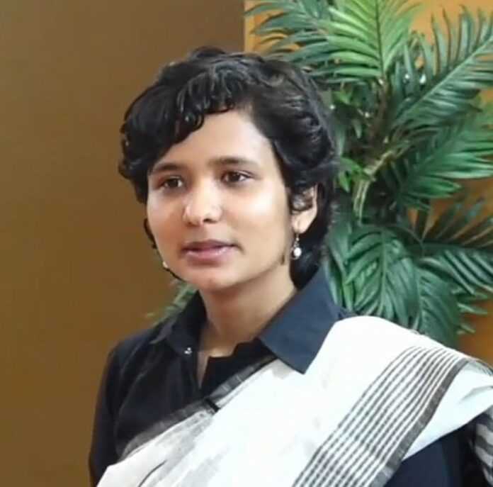 Who is IAS topper Shruti Sharma? Civil servant, who is new Tina Dabi of ...