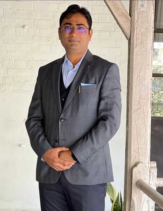 Who is Gujarat IAS officer Tushar D Sumera? Wife, Children, Salary ...