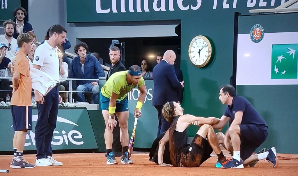 Shocking scene as Alexander Zverev cries bitterly in match against Rafael Nadal, German player ...