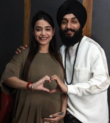 Who Are Sehaj Arora And Gurpreet Kaur, Kulhad Pizza Couple Behind Social Media Storm After ...